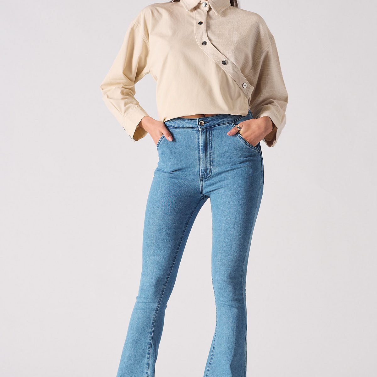 Mid Wash Flared Jean – Herman&Co